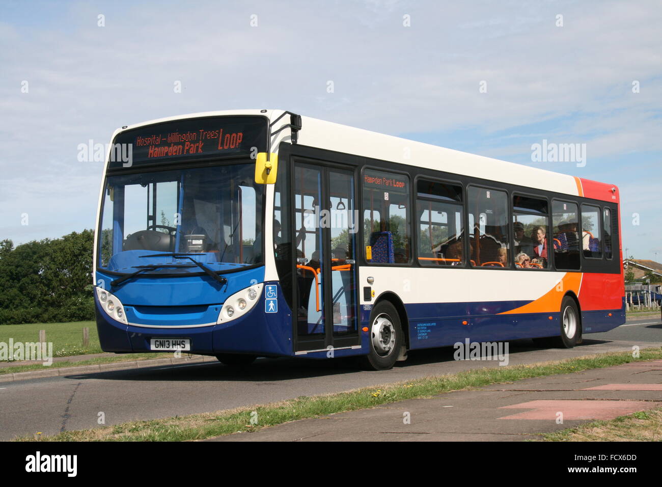 Alexander denis enviro 300 -Fotos und -Bildmaterial in hoher Auflösung ...