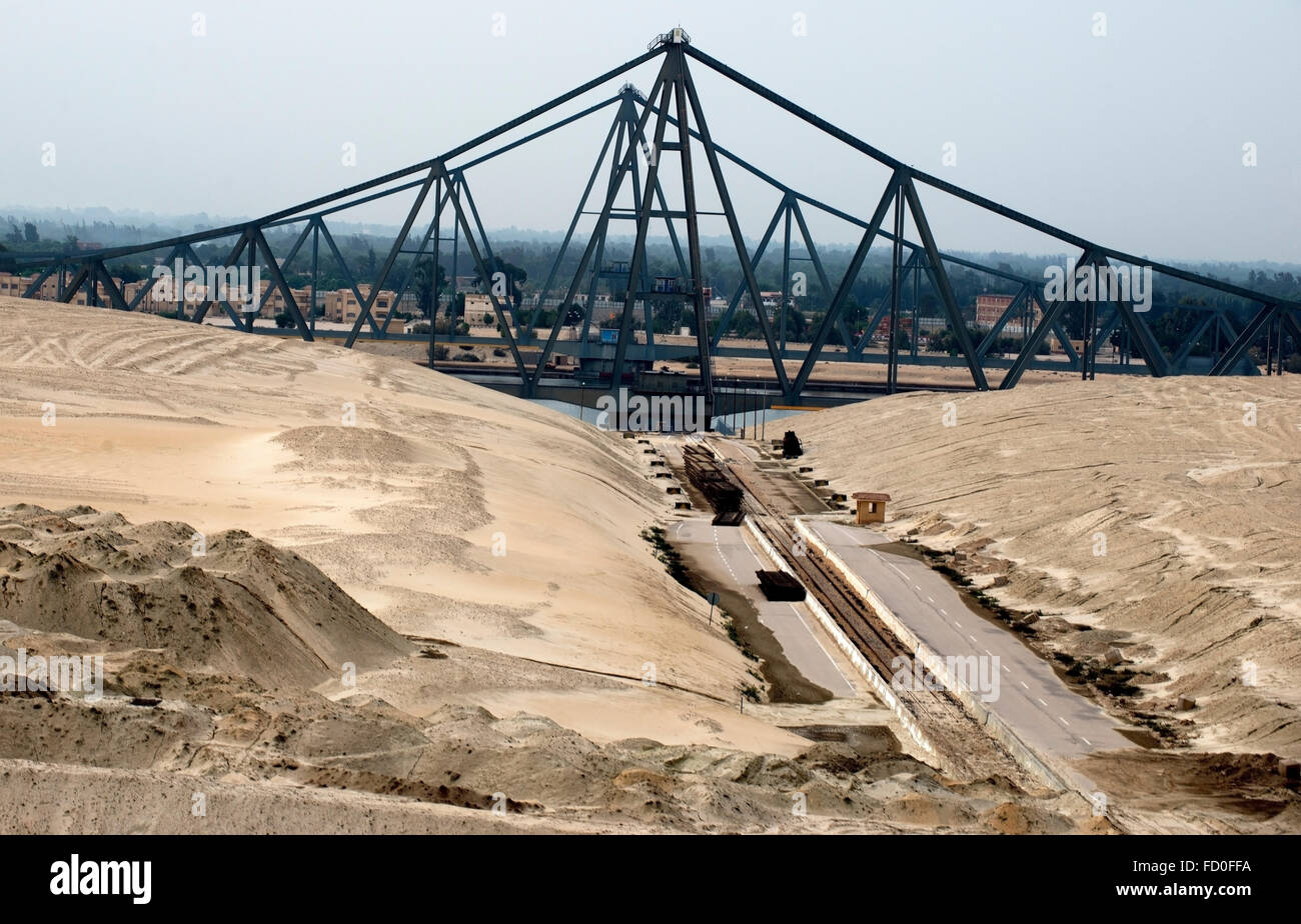 El ferdan bridge ismailia suez egypt -Fotos und -Bildmaterial in hoher ...
