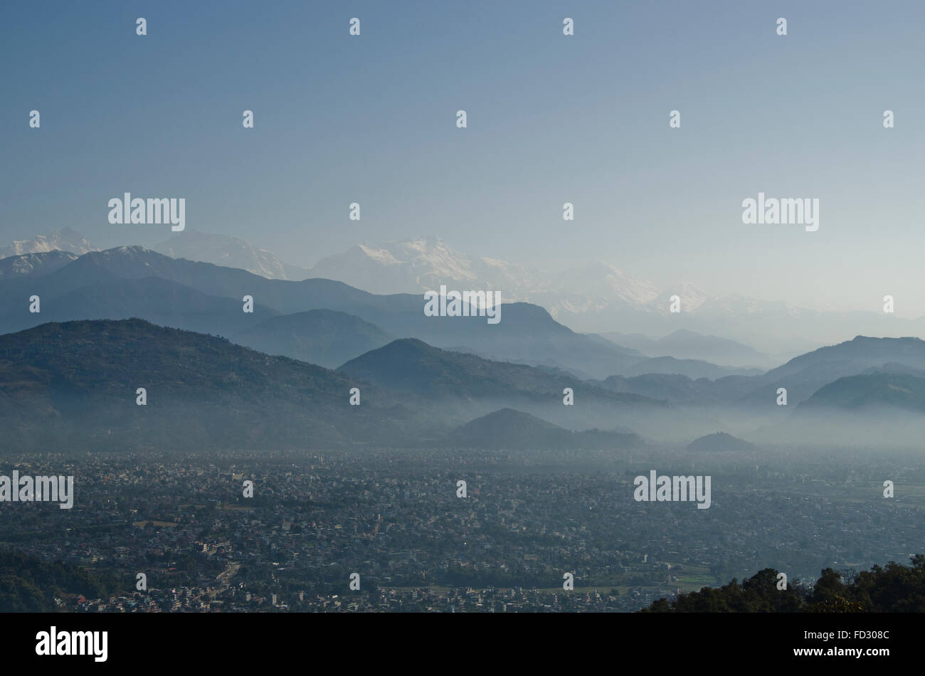Machapuchare (Fish Tail Berg), Annapurnas und Phewa-See vom japanischen ...
