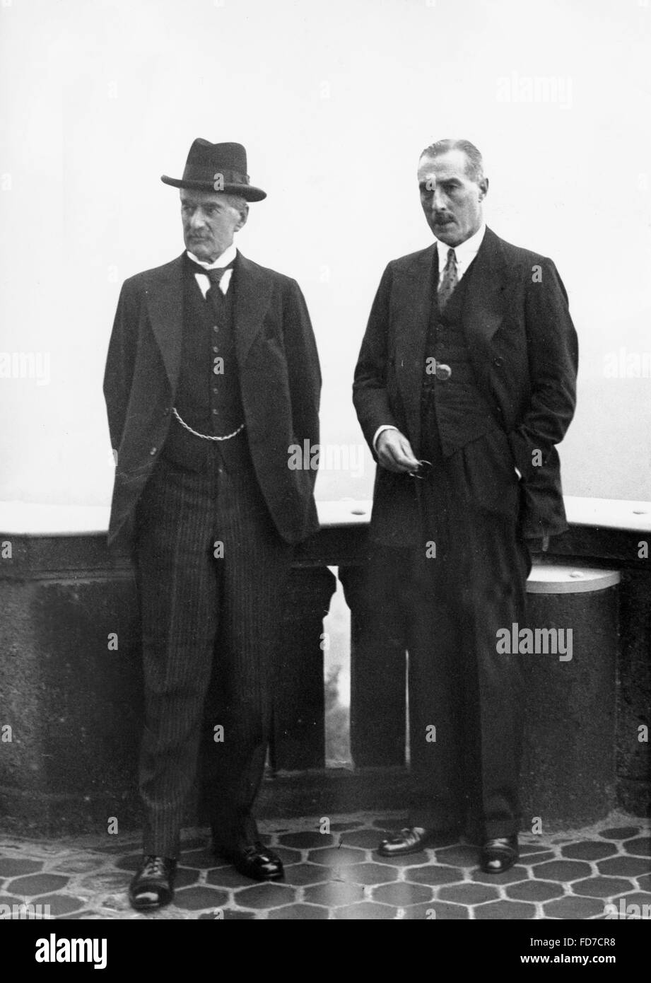 Arthur neville chamberlain -Fotos und -Bildmaterial in hoher Auflösung ...
