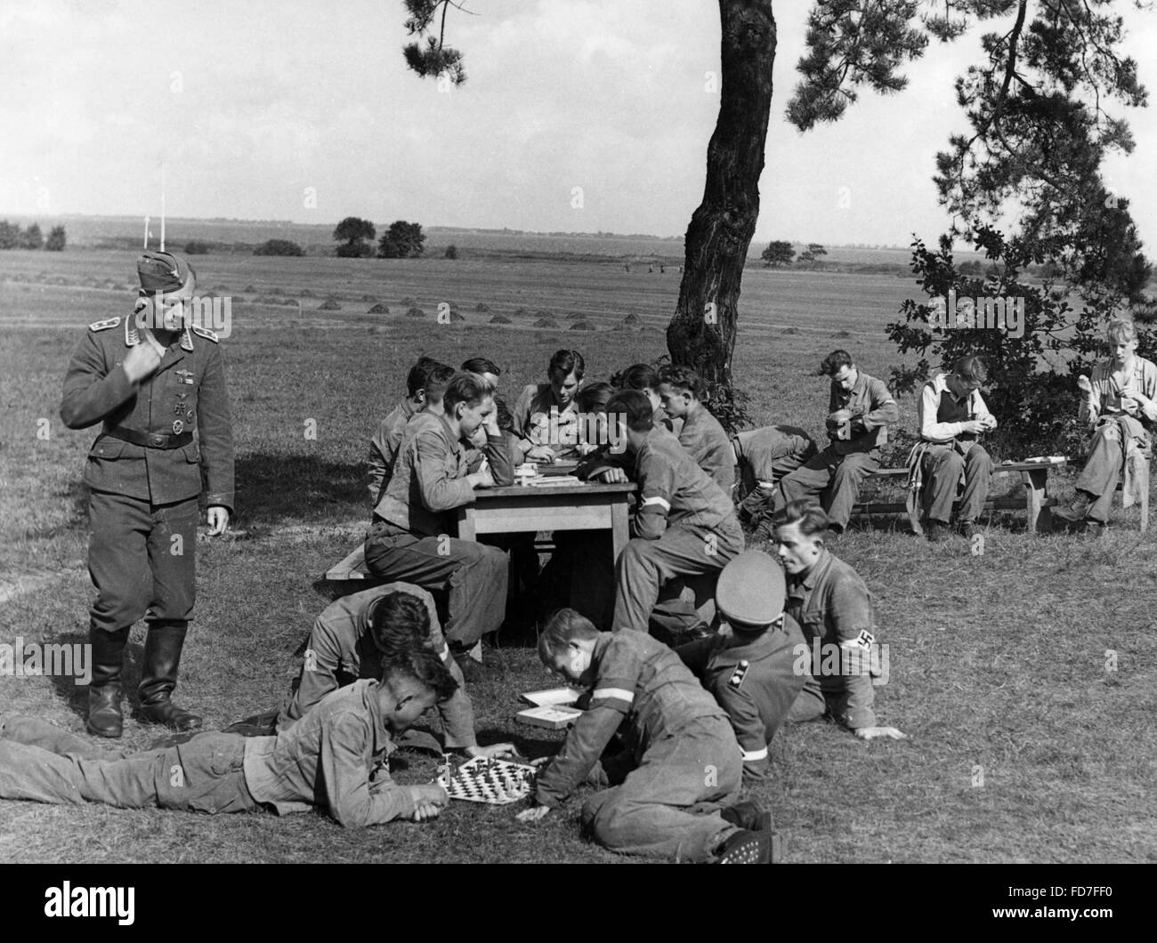Hitler Youth Training Camp Stockfotos und -bilder Kaufen - Alamy