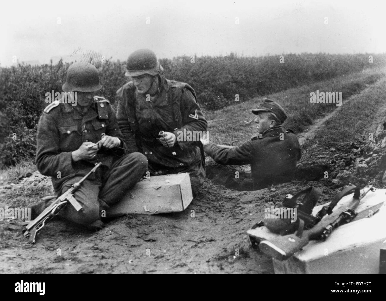 Pioniere der Wehrmacht Sprengung Straßen im Westen, 1944 Stockfotografie - Alamy