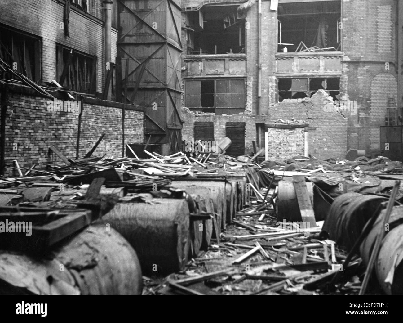 Bomb damage berlin Stockfotos und -bilder Kaufen - Alamy