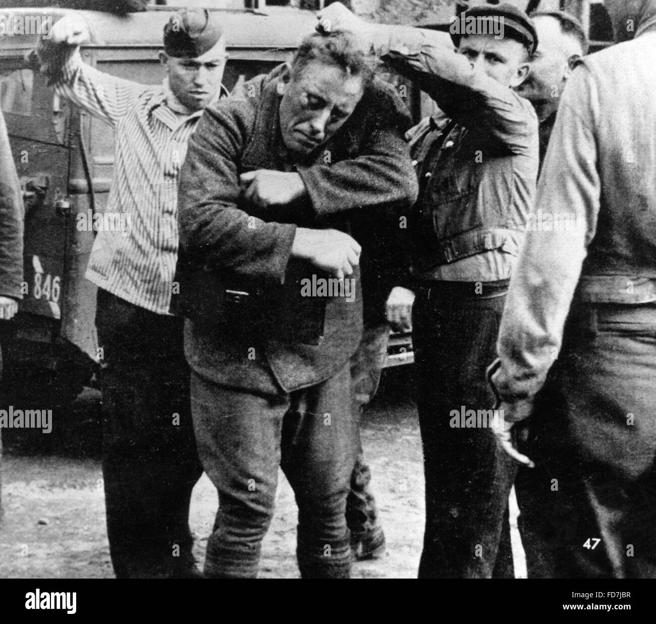 Zwangsarbeiter 1945 -Fotos und -Bildmaterial in hoher Auflösung – Alamy