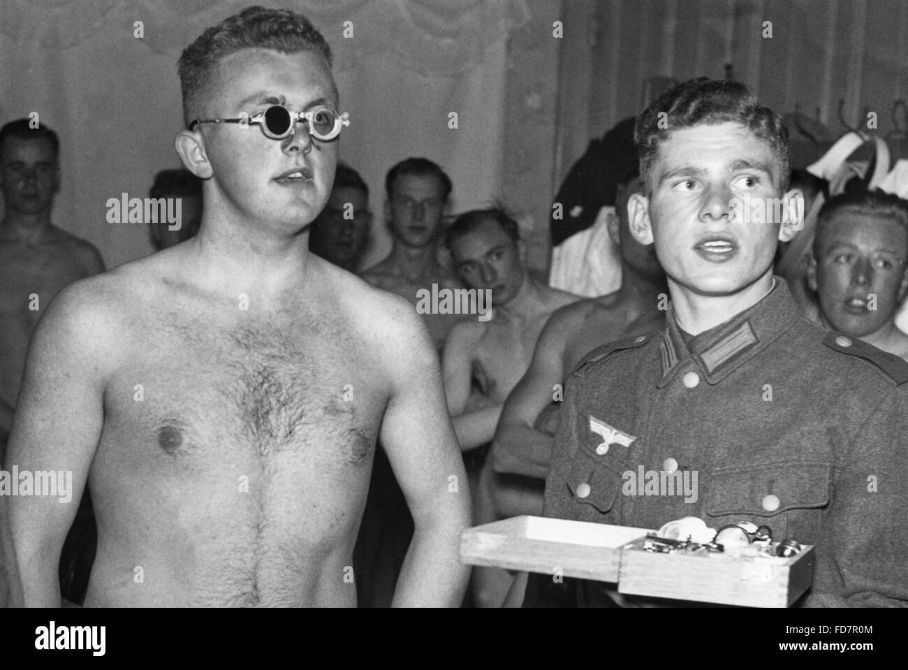 Rekruten musterung -Fotos und -Bildmaterial in hoher Auflösung – Alamy