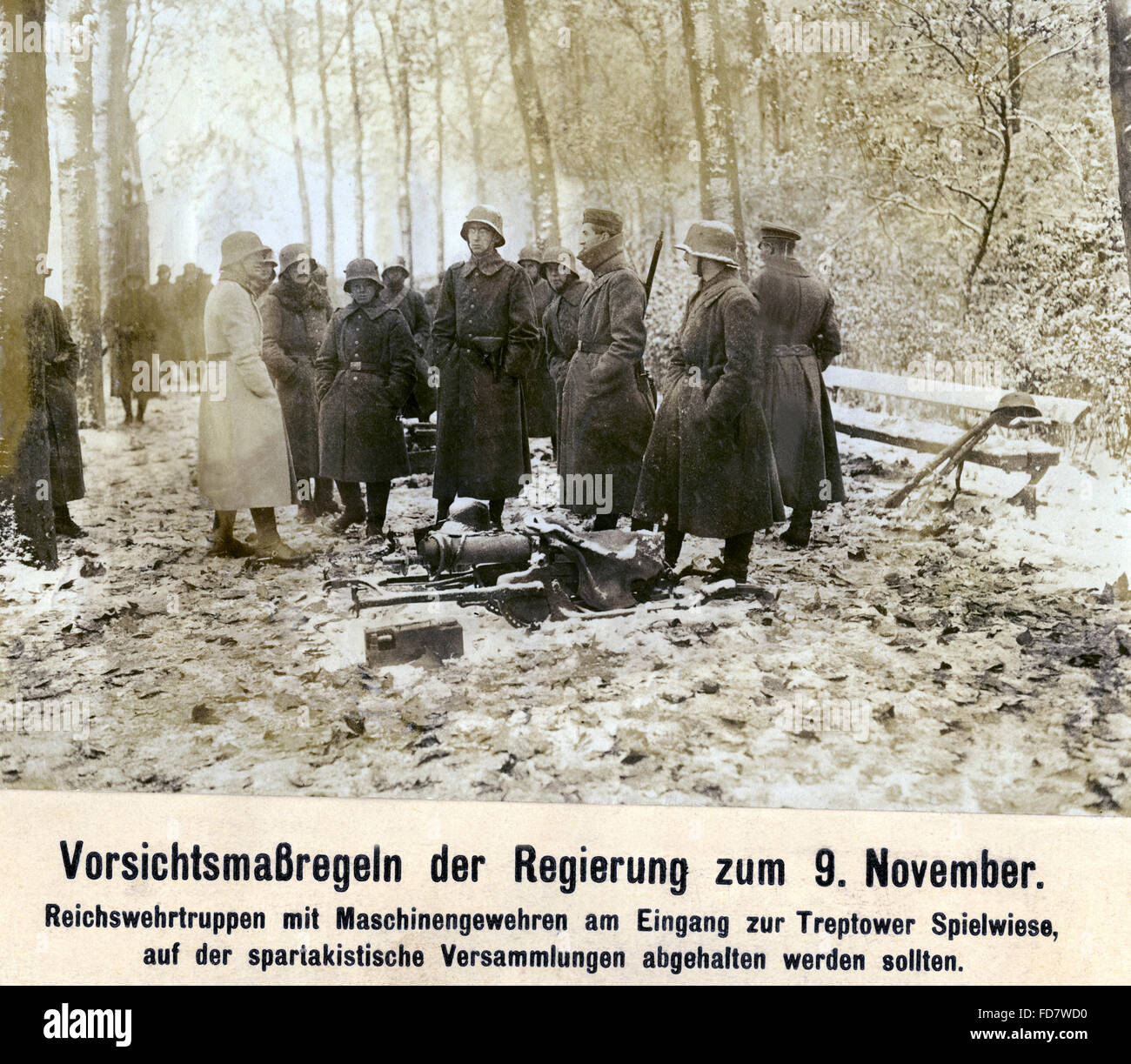 Soldiers of the reichswehr -Fotos und -Bildmaterial in hoher Auflösung ...