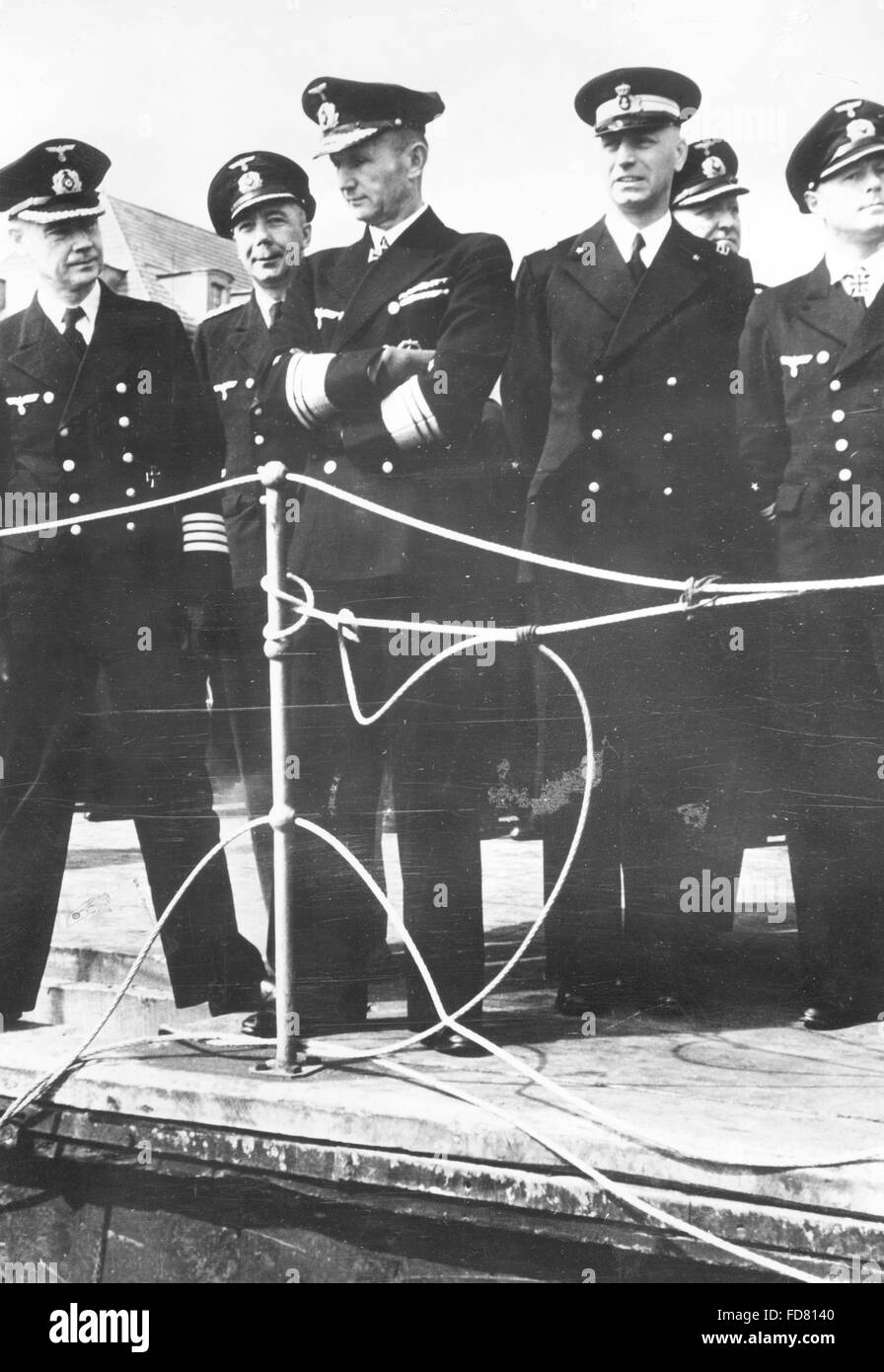 Admiral karl doenitz u boat -Fotos und -Bildmaterial in hoher Auflösung ...
