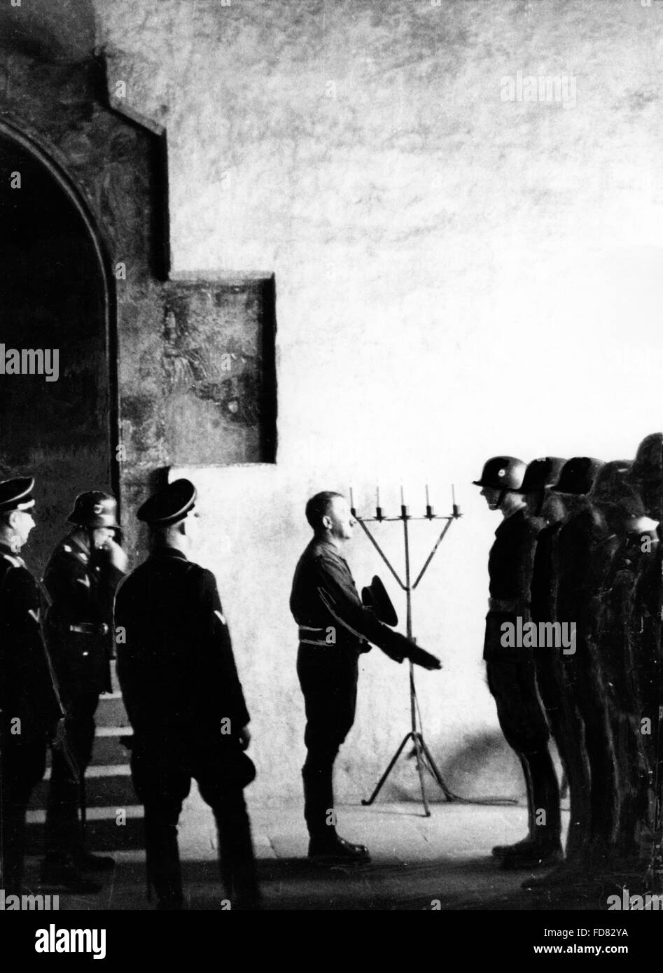 Adolf Hitler und Heinrich Himmler Schwarzweiß-Stockfotos und -bilder ...