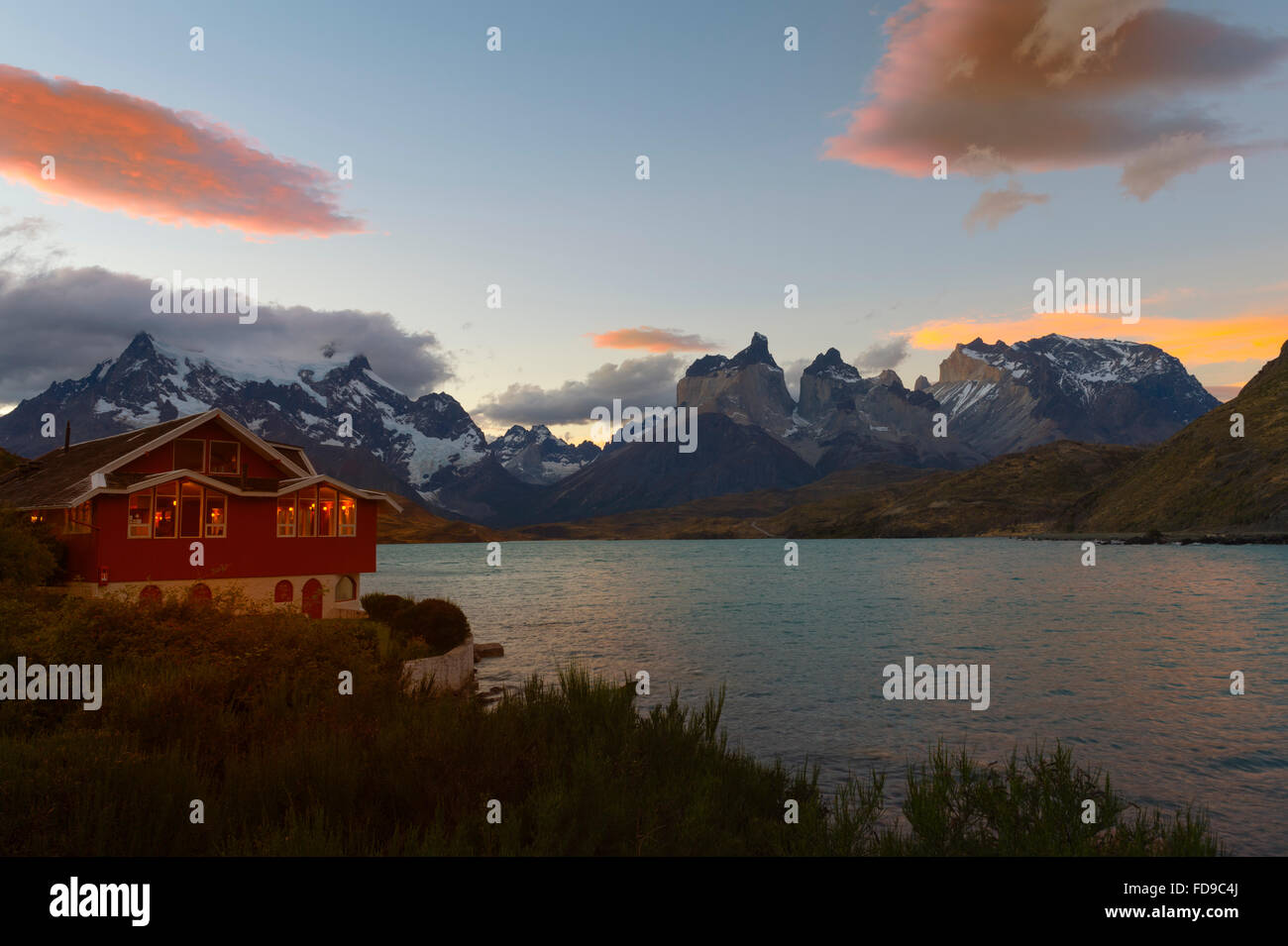 Lago Pehoe und Hosteria Pehoe, Torres del Paine Nationalpark ...