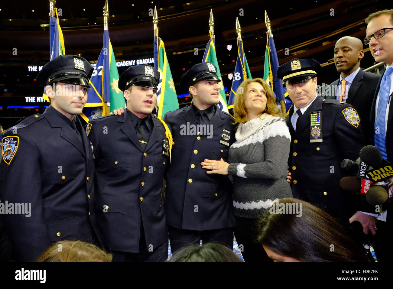 Die 3 Brüder Favale Absolvent der Police Academy Featuring: John Favale ...