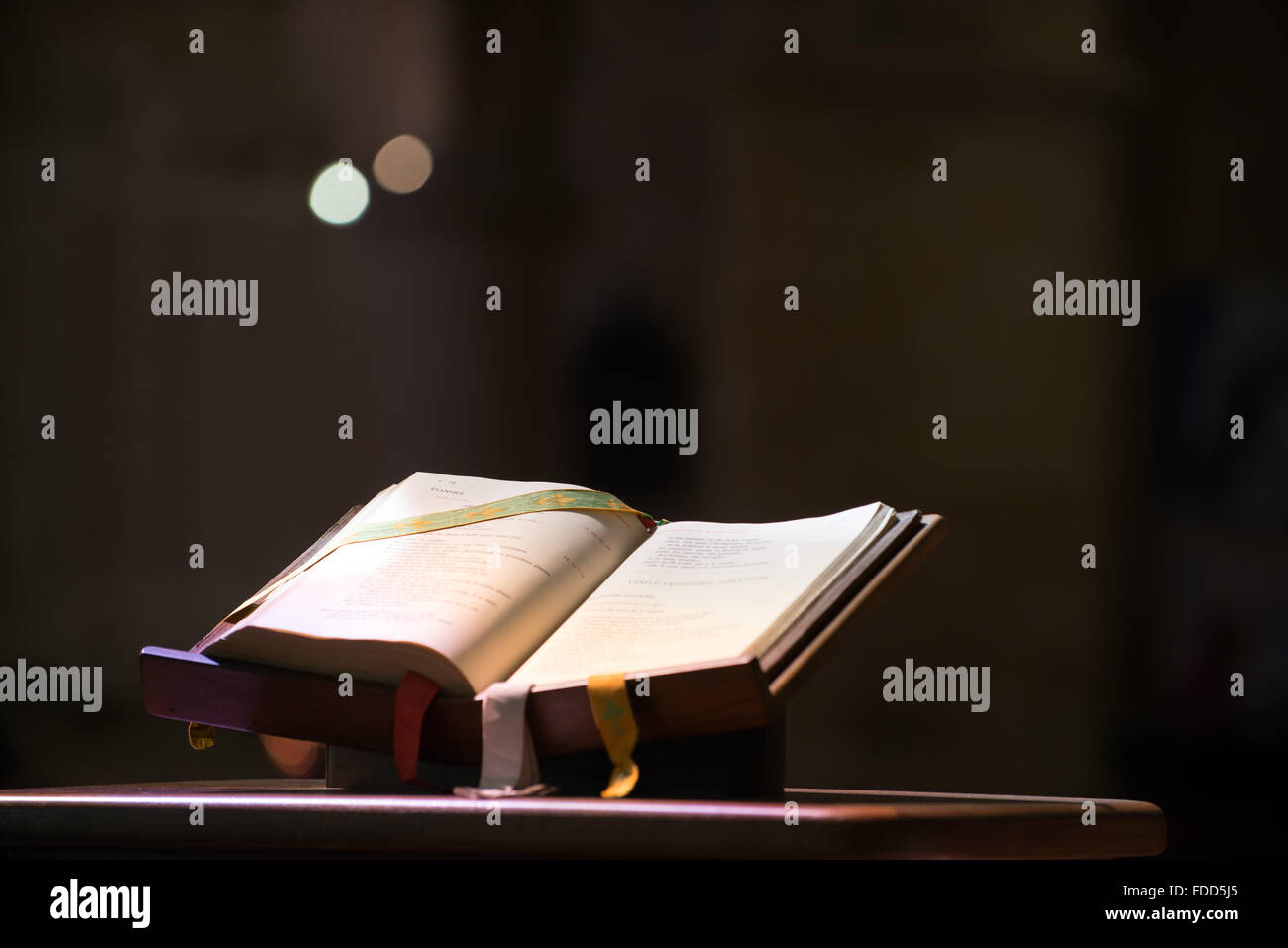 Prayer book -Fotos und -Bildmaterial in hoher Auflösung – Alamy