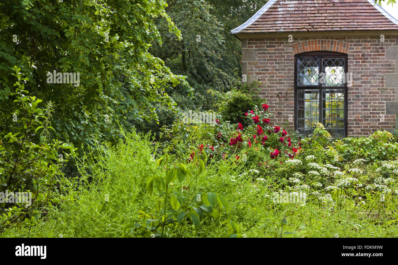 Englisches landhaus -Fotos und -Bildmaterial in hoher Auflösung – Alamy