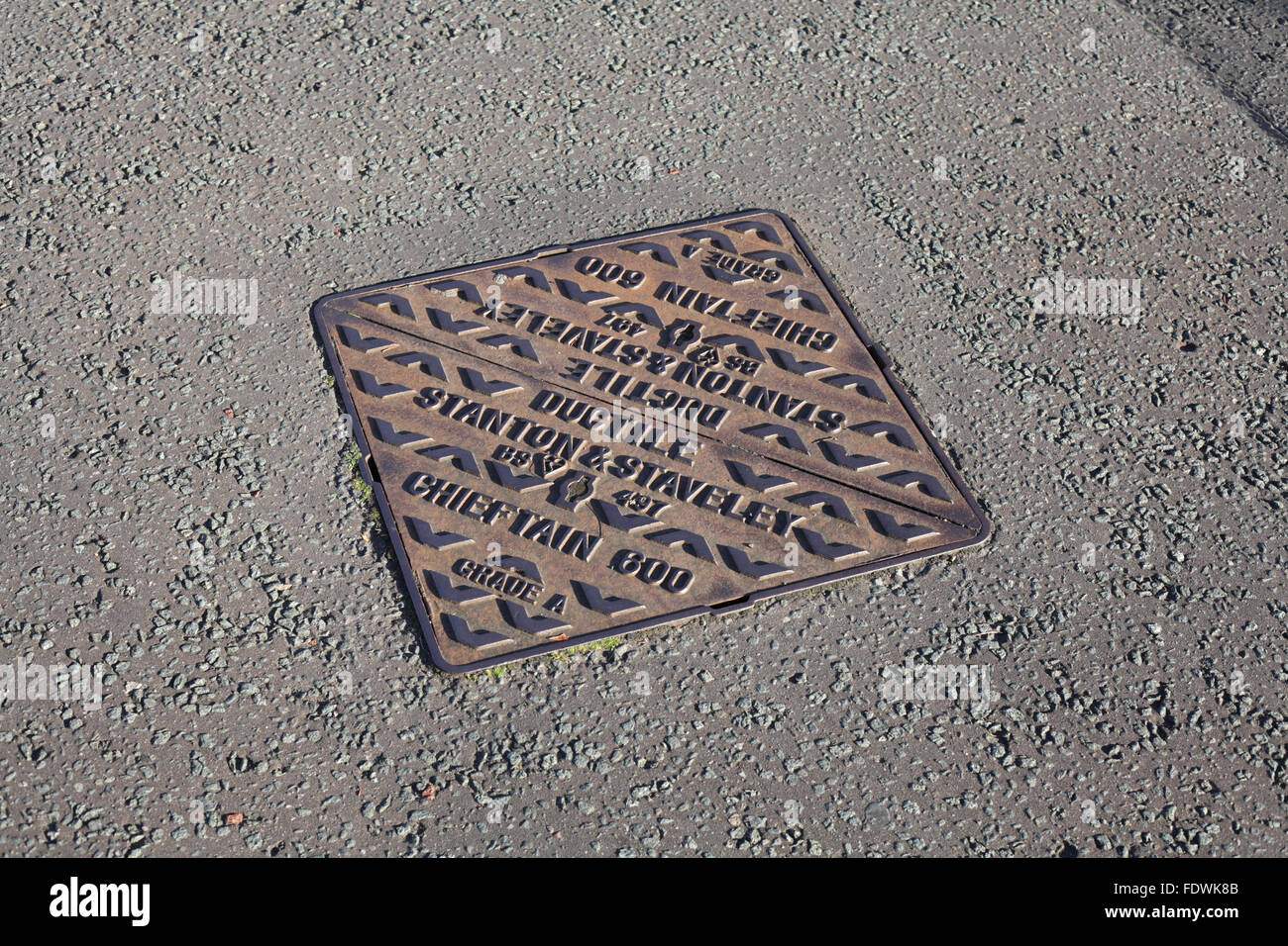 Kanaldeckel -Fotos und -Bildmaterial in hoher Auflösung – Alamy