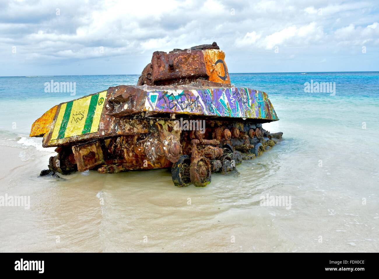 Alte militärische Tank auf Flamenco Beach von Culebra Island aufgegeben ...
