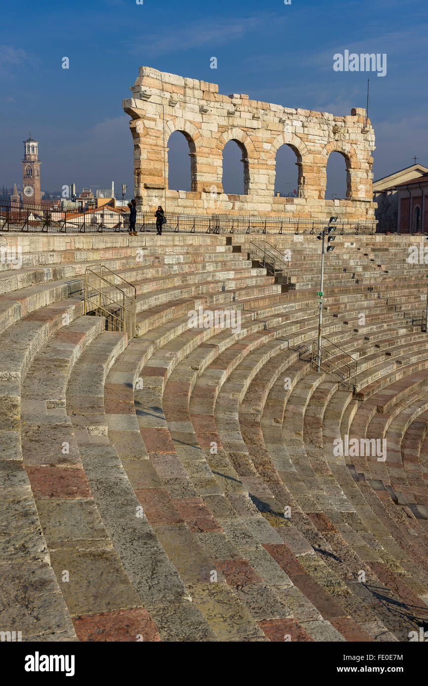 Amphitheater arena -Fotos und -Bildmaterial in hoher Auflösung – Alamy