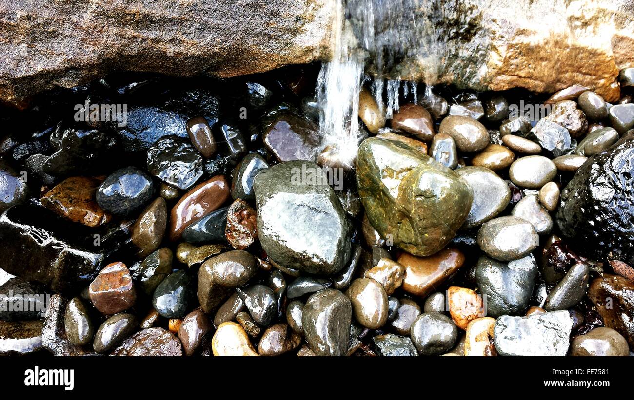 Fallende Steine Stockfotos und -bilder Kaufen - Alamy