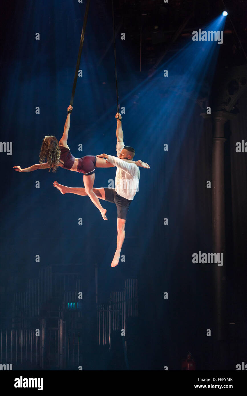 Trapez-Akrobaten, Circolombia Circus, Roundhouse, Camden, London ...