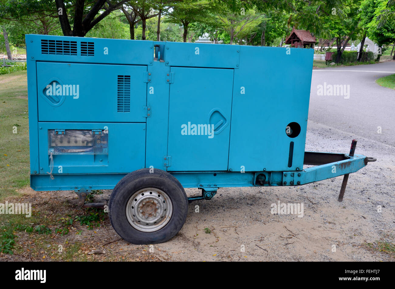 Elektrischer Generator Anhänger Standby in der Nachtzeit ...