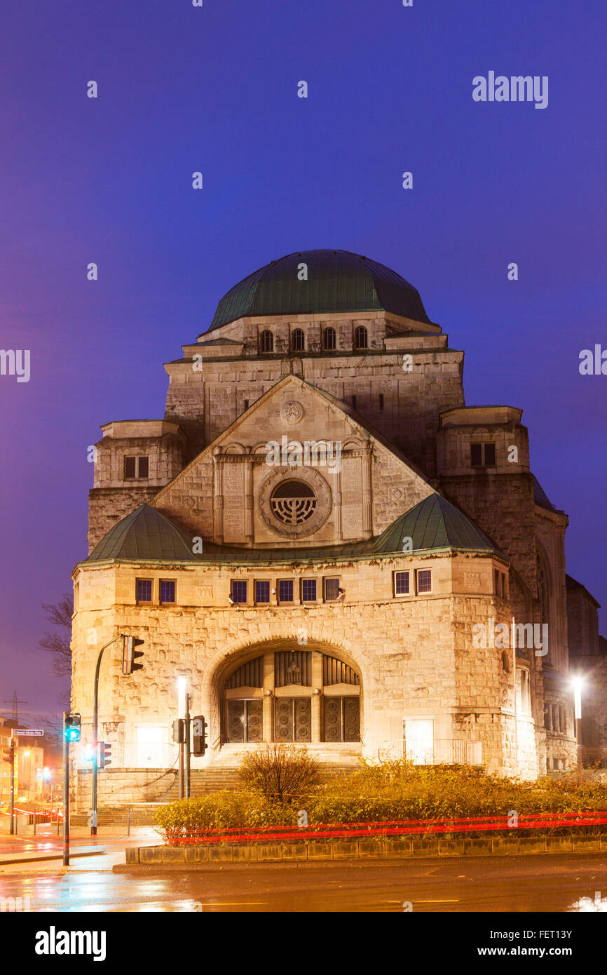 Skyline Der Stadt Essen Stockfotos und -bilder Kaufen - Alamy
