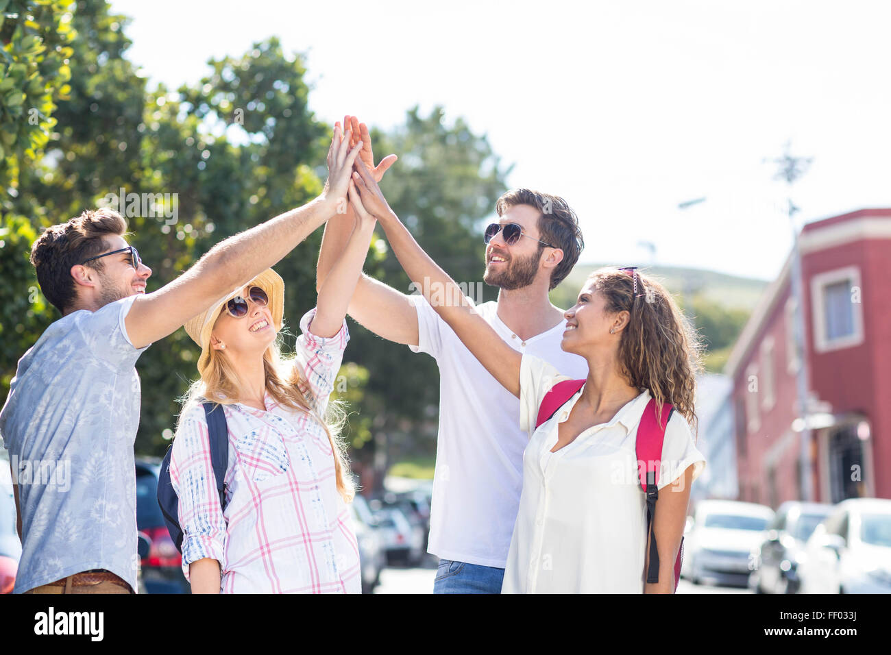 Hight five -Fotos und -Bildmaterial in hoher Auflösung – Alamy