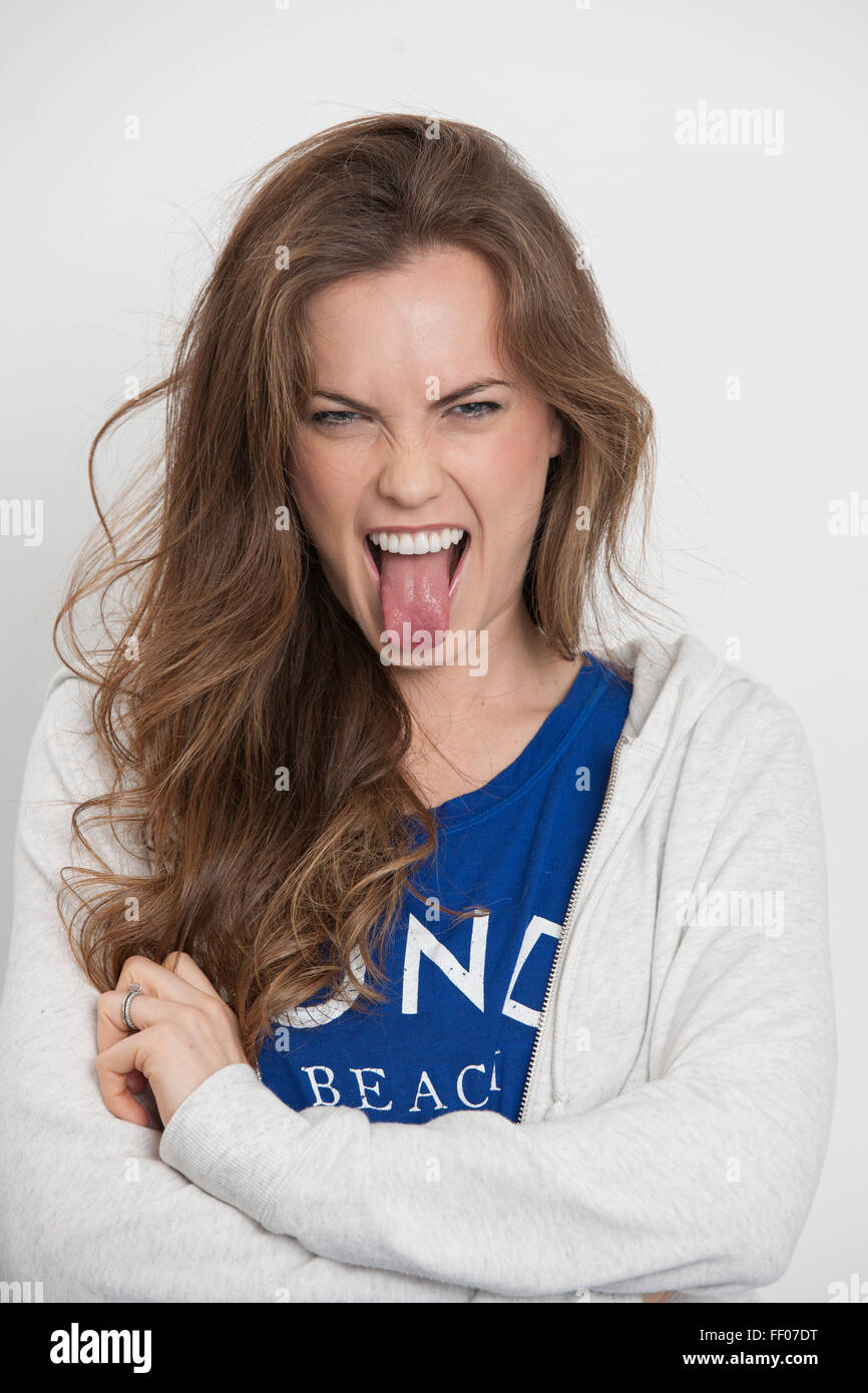 Zunge raus -Fotos und -Bildmaterial in hoher Auflösung – Alamy