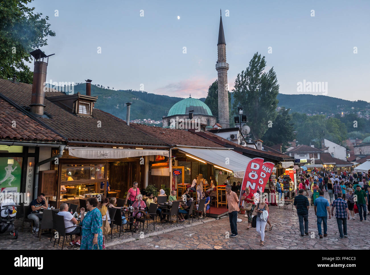 Sarajevo bosnia souvenirs bascarsija -Fotos und -Bildmaterial in hoher ...