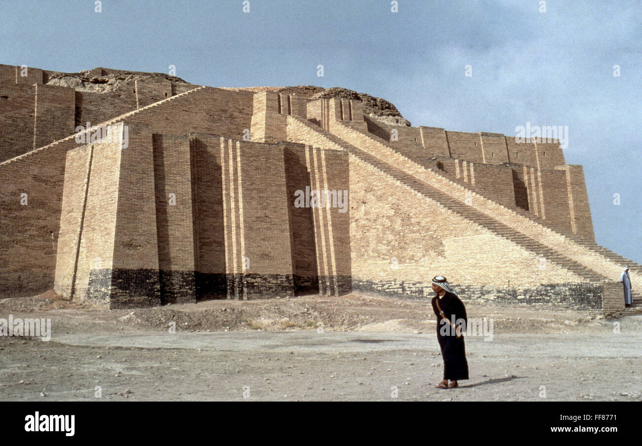 Zikkurat des mondgottes nanna -Fotos und -Bildmaterial in hoher ...