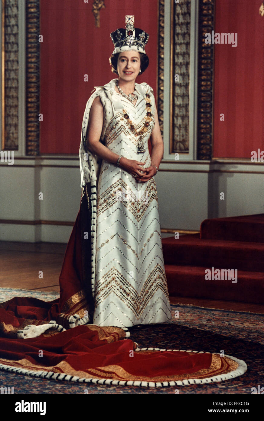 KÖNIGIN ELISABETH II., 1977. /nQueen von England, 1952 -. Silbernes ...