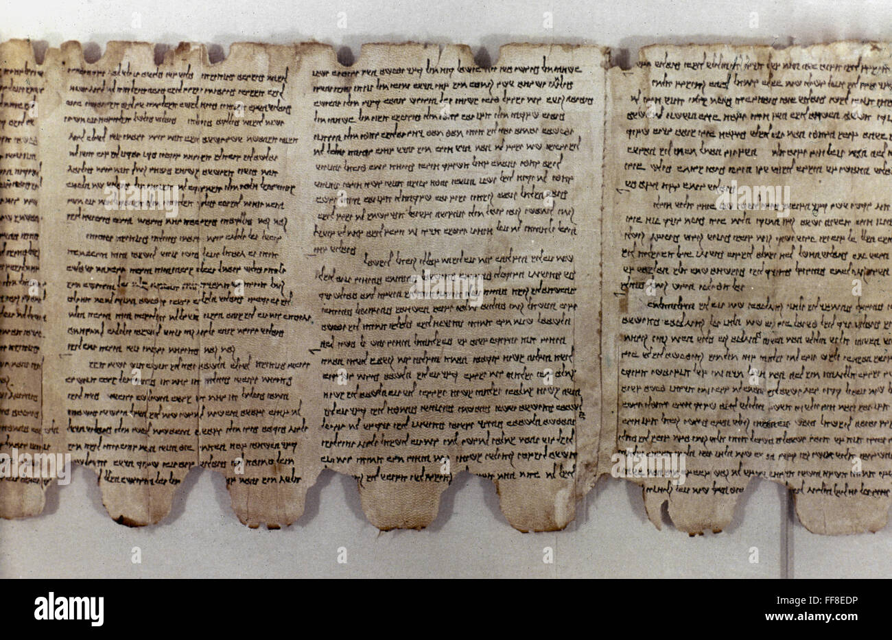 SCHRIFTROLLEN VOM TOTEN MEER. /nThe Handbuch der Disziplin, Col. 2-4 ...