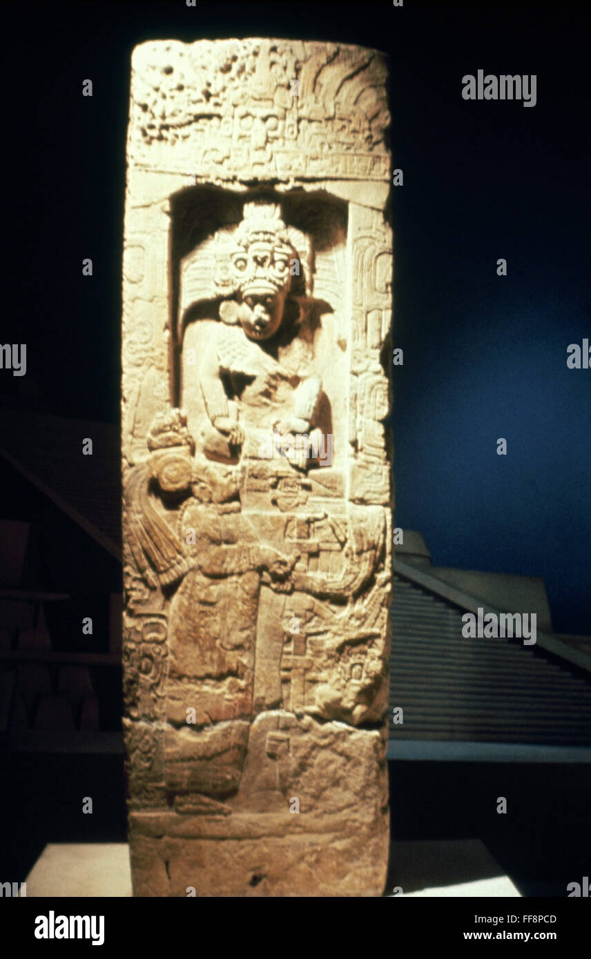 Maya-STELE, 8. Jahrhundert. /nClassic Maya: Stele von Piedras Negras ...