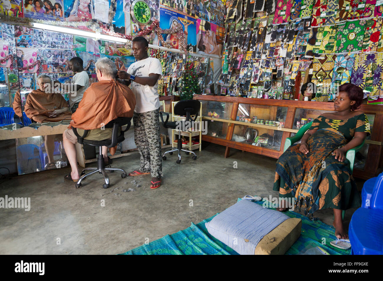 Friseur in Kiwanja, Nord-Kivu Rutshuru demokratische Republik von Kongo ...