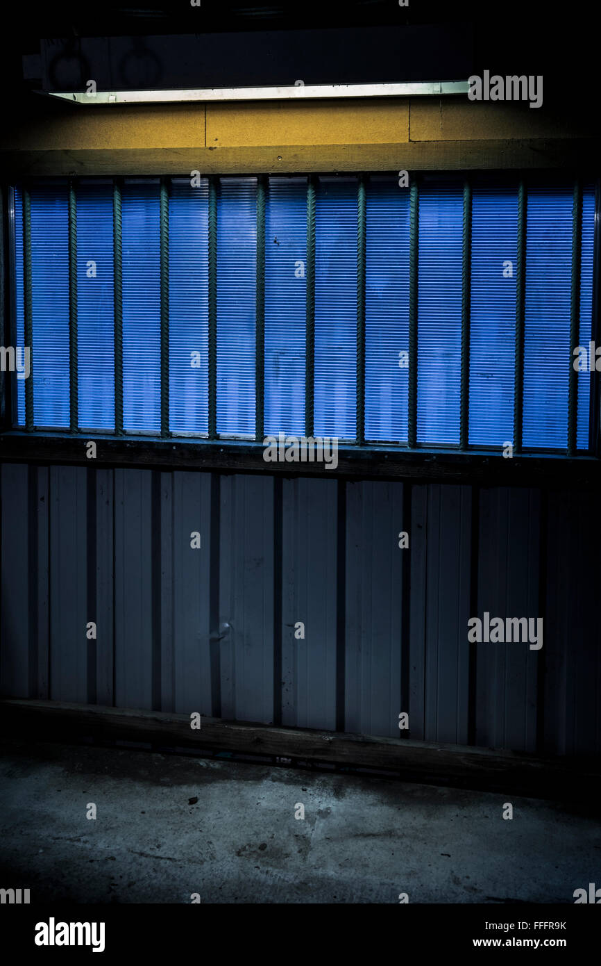 Schmutziges zimmer -Fotos und -Bildmaterial in hoher Auflösung – Alamy