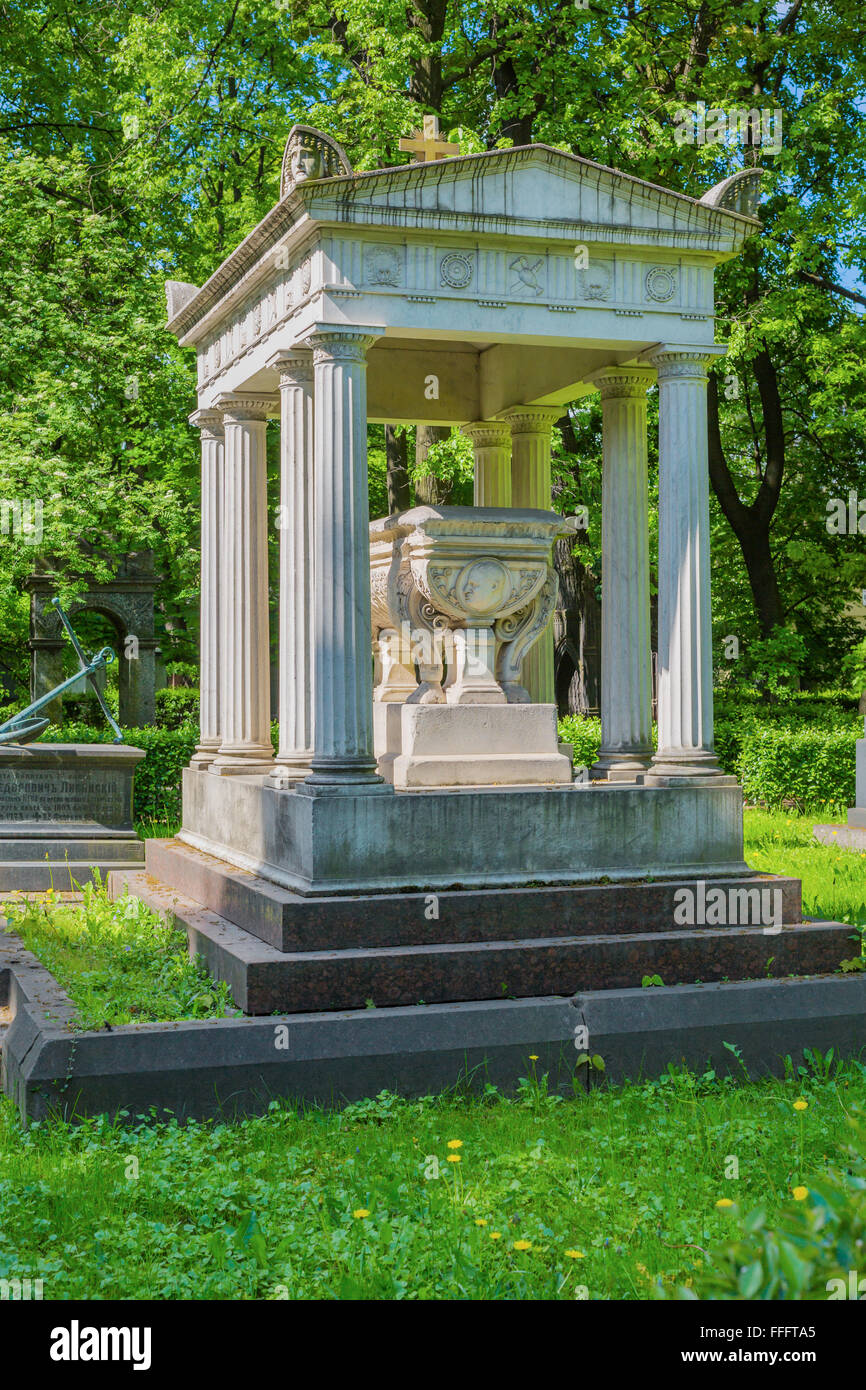 Tichwin friedhof -Fotos und -Bildmaterial in hoher Auflösung – Alamy
