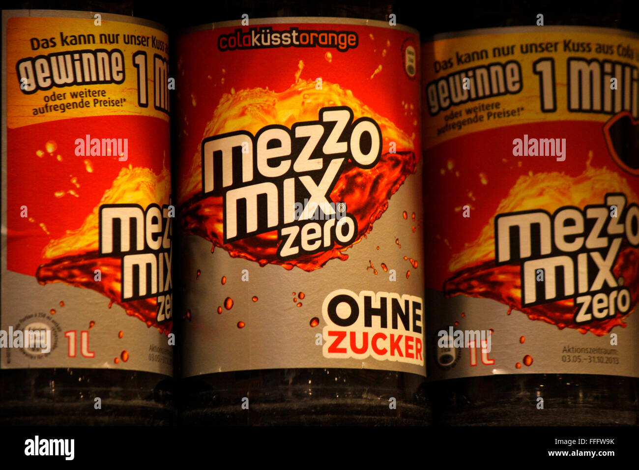 Mezzo mix logo -Fotos und -Bildmaterial in hoher Auflösung – Alamy