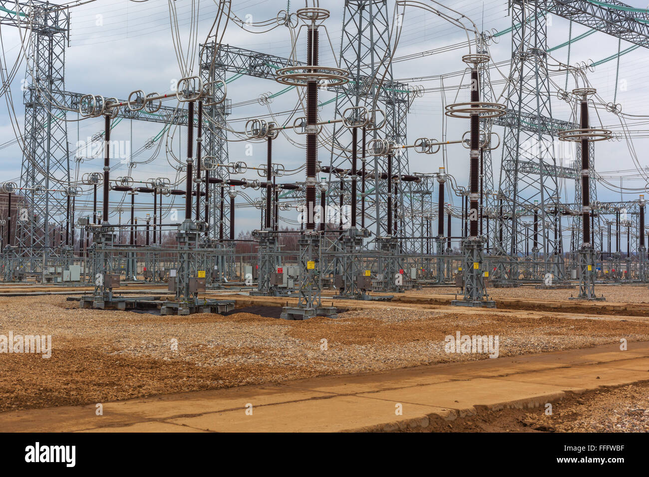 Kraftwerk, Strom-Freileitung, Industrieanlagen Stockfotografie - Alamy