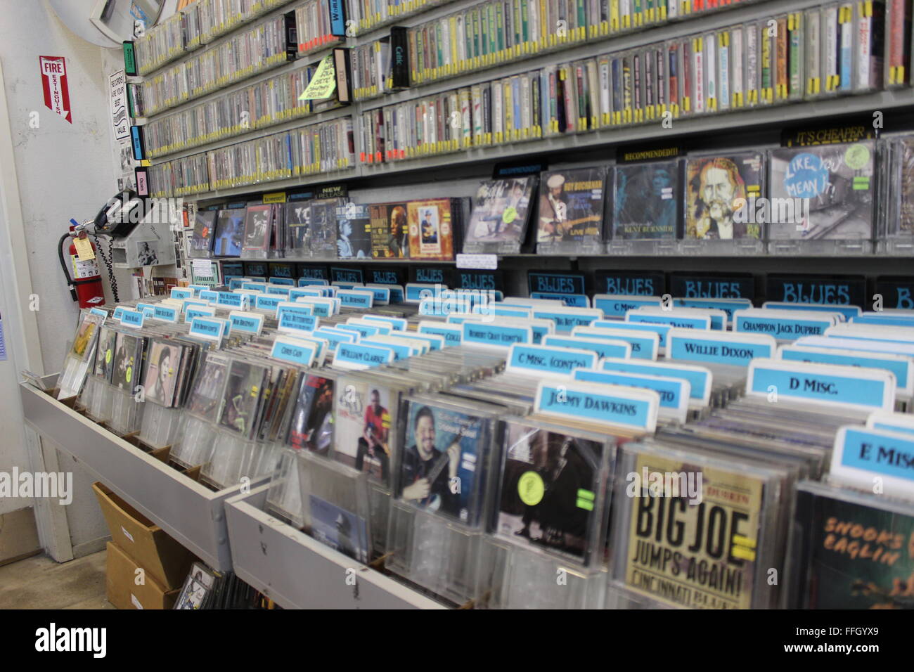 Music cds store -Fotos und -Bildmaterial in hoher Auflösung – Alamy