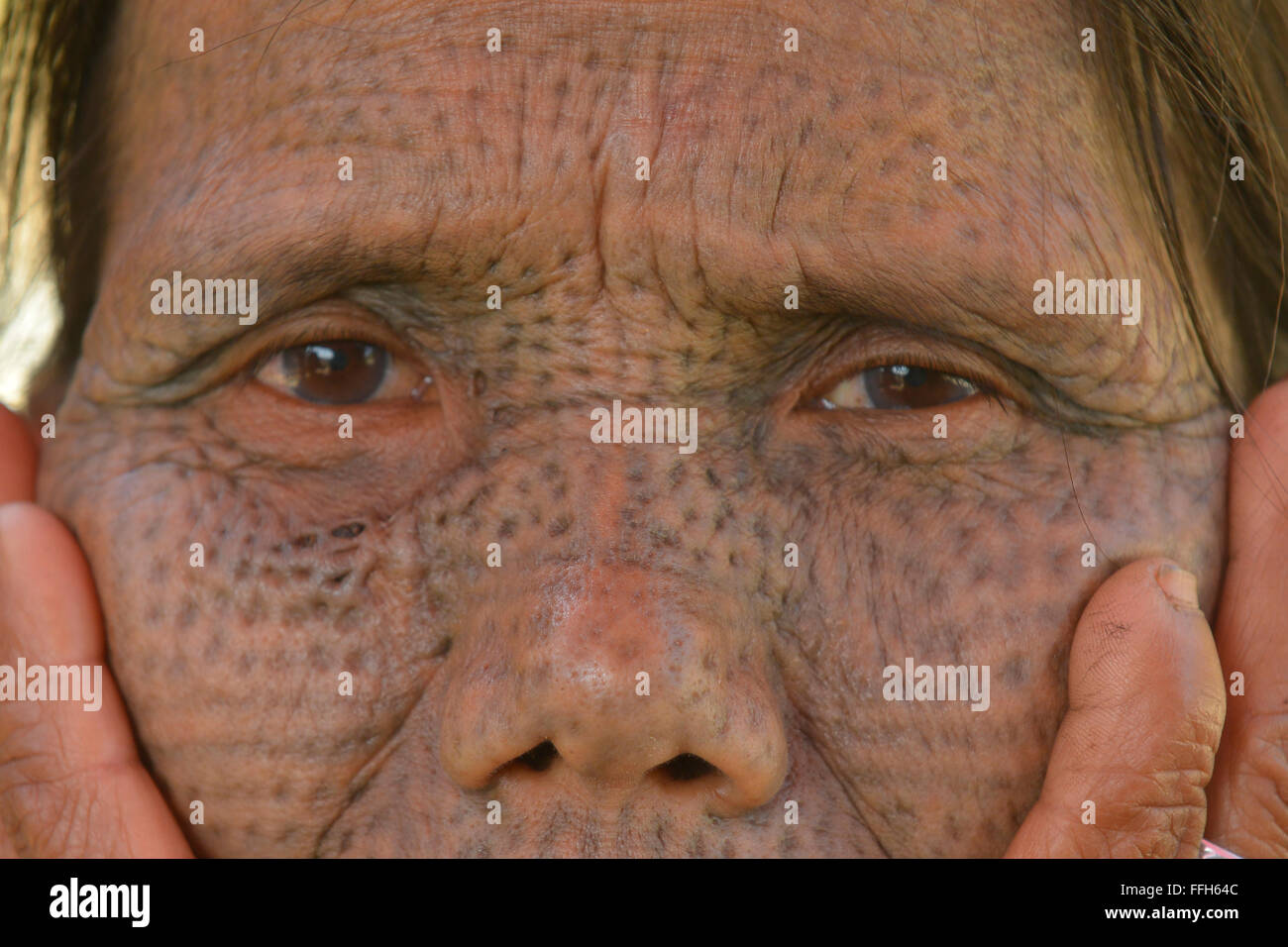 Tattoo face -Fotos und -Bildmaterial in hoher Auflösung – Alamy