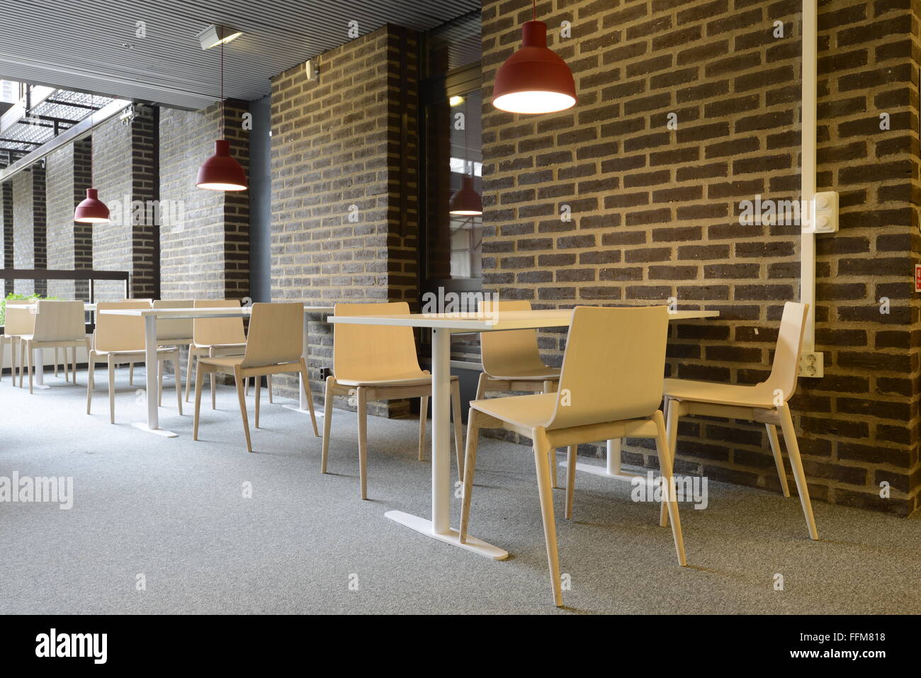 School cafeteria -Fotos und -Bildmaterial in hoher Auflösung – Alamy