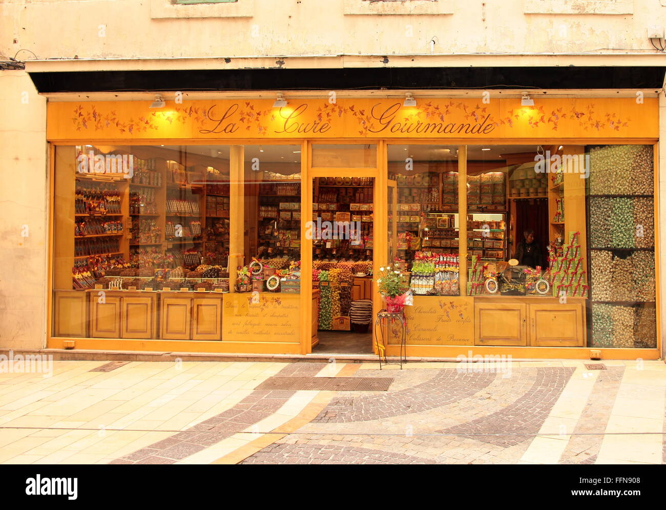 La cure gourmande shop -Fotos und -Bildmaterial in hoher Auflösung – Alamy