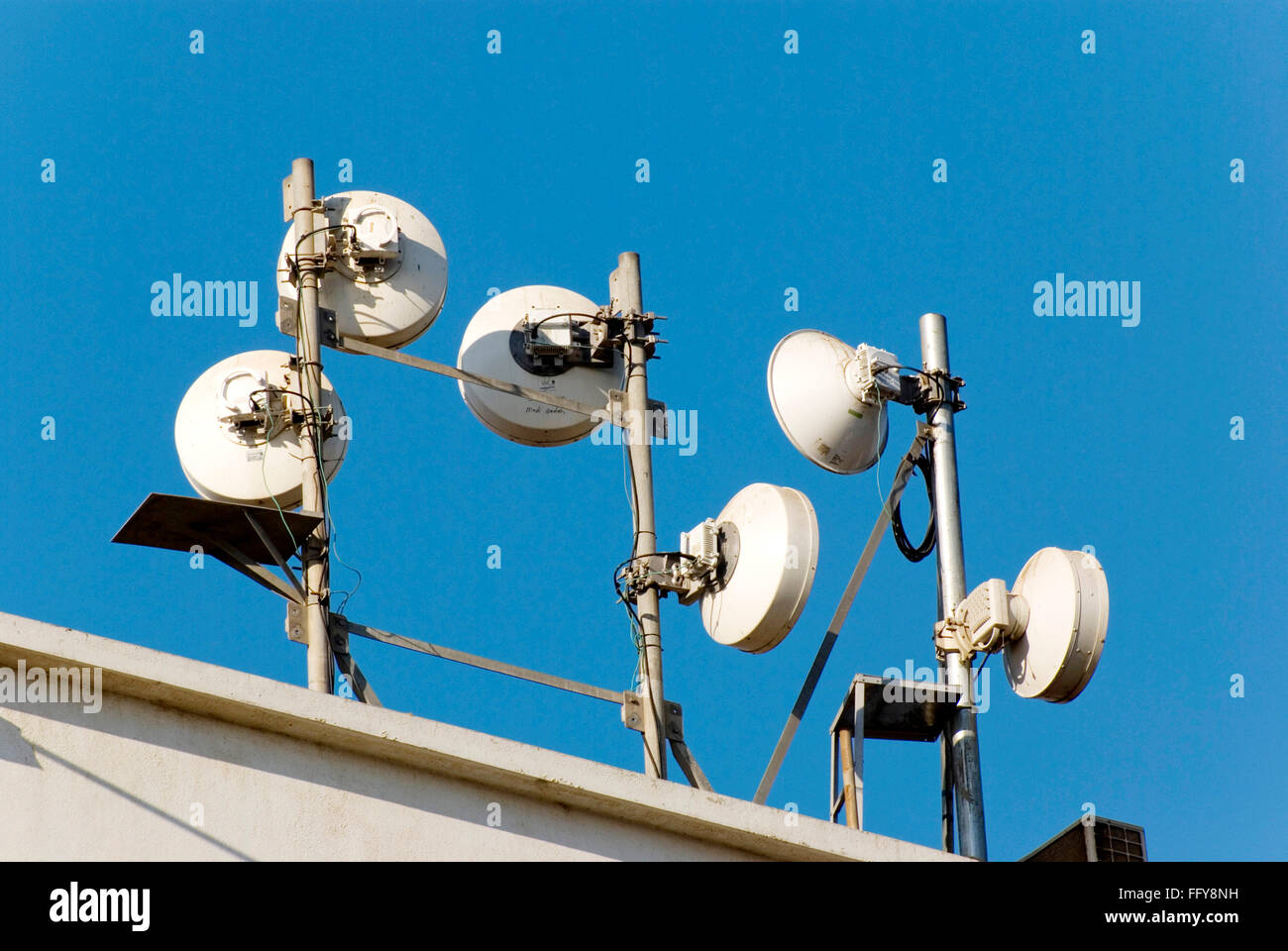 Radio signals -Fotos und -Bildmaterial in hoher Auflösung – Alamy