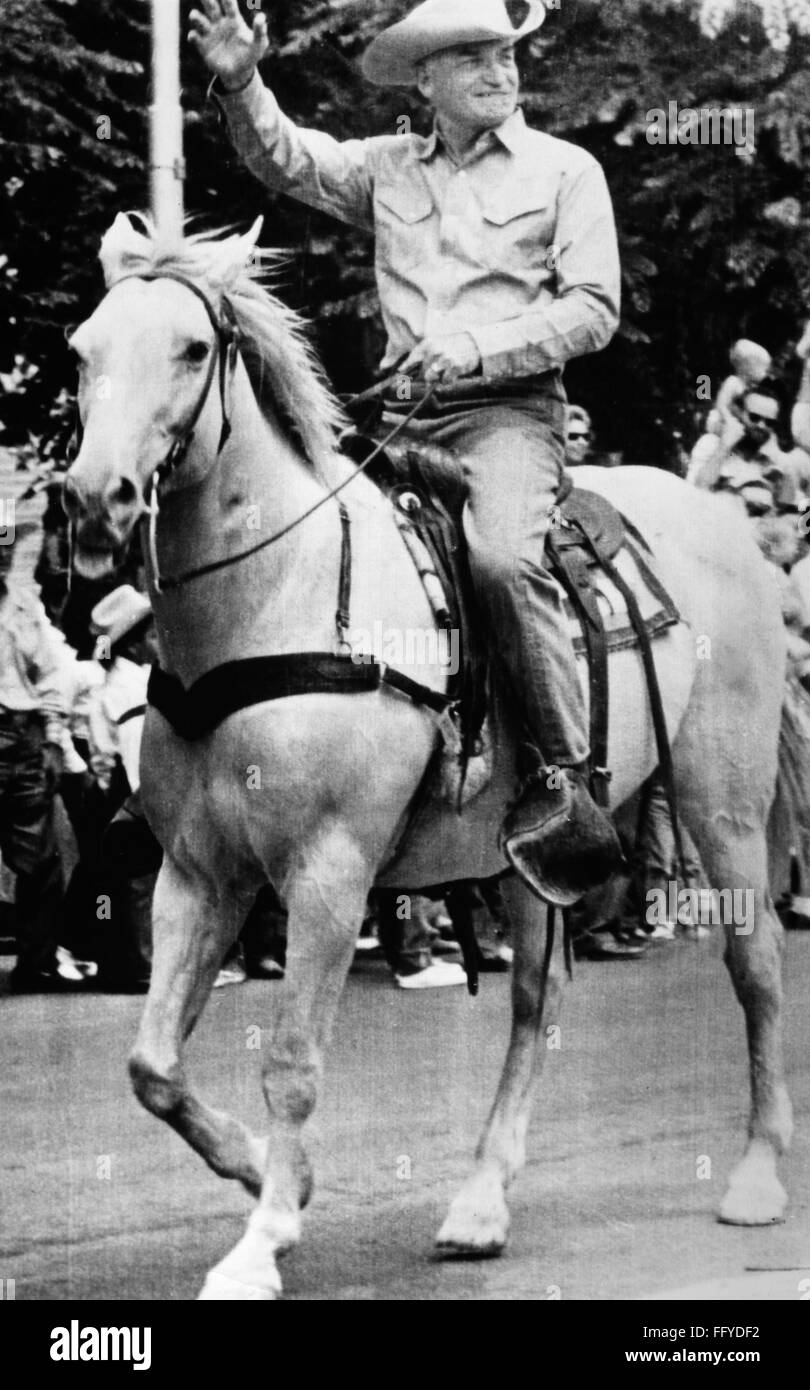 BARRY GOLDWATER (1909-1998). /nAmerican Politiker. Senator Goldwater ...