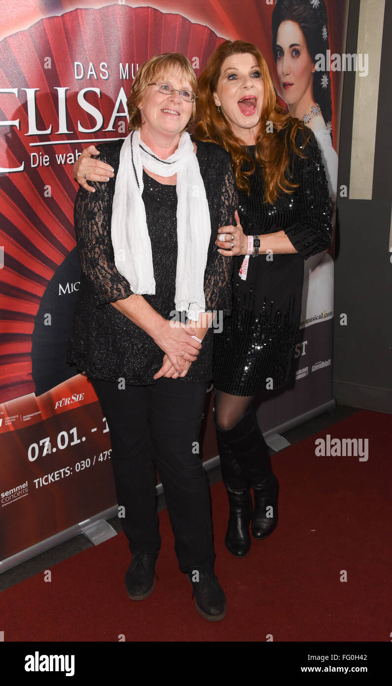 "Elisabeth das Musical" Uraufführung starrte Roberta Valentini und Maté ...