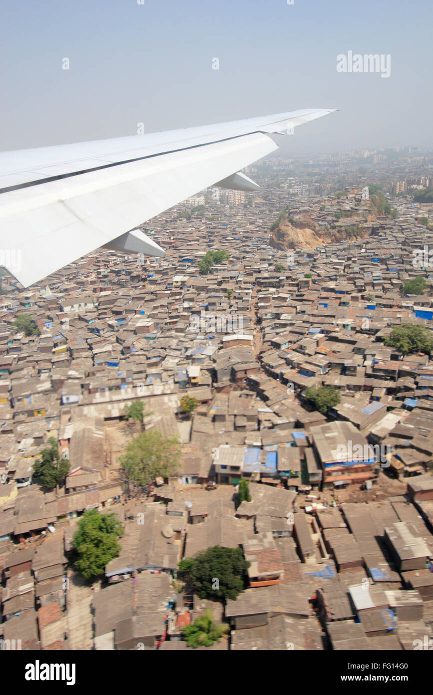 Bilder vom Flugzeug im Flug vor der Landung, Bombay in Mumbai ...