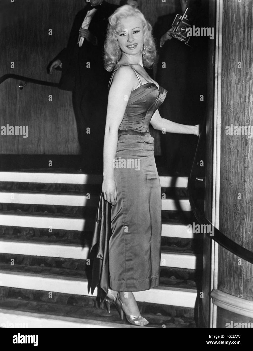 SABRINA (1936-). /nNorma Ann Sykes. Britisches Model und Schauspielerin ...