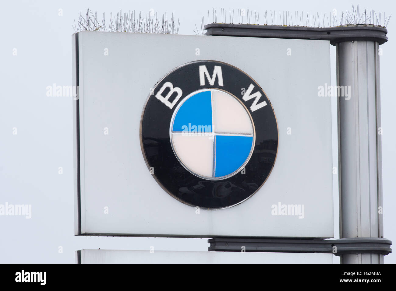 Bmw sign -Fotos und -Bildmaterial in hoher Auflösung – Alamy