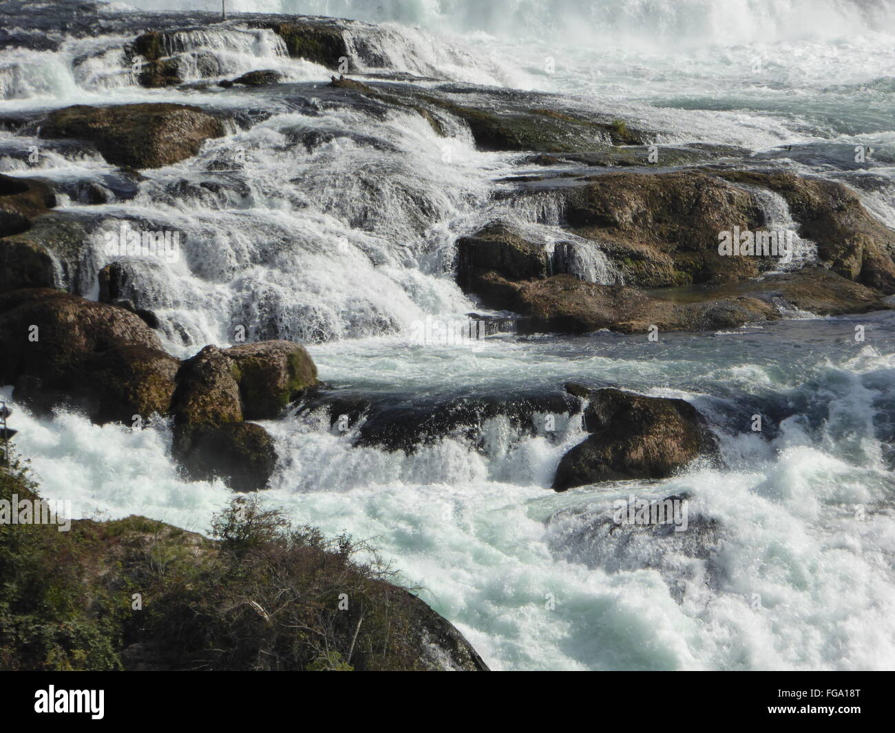 Fluss und wasserfall -Fotos und -Bildmaterial in hoher Auflösung – Alamy