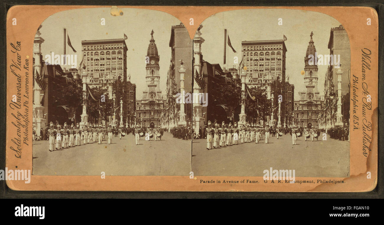 Dieses Foto aus der Robert N. Dennis-Sammlung zeigt eine Parade in der ...