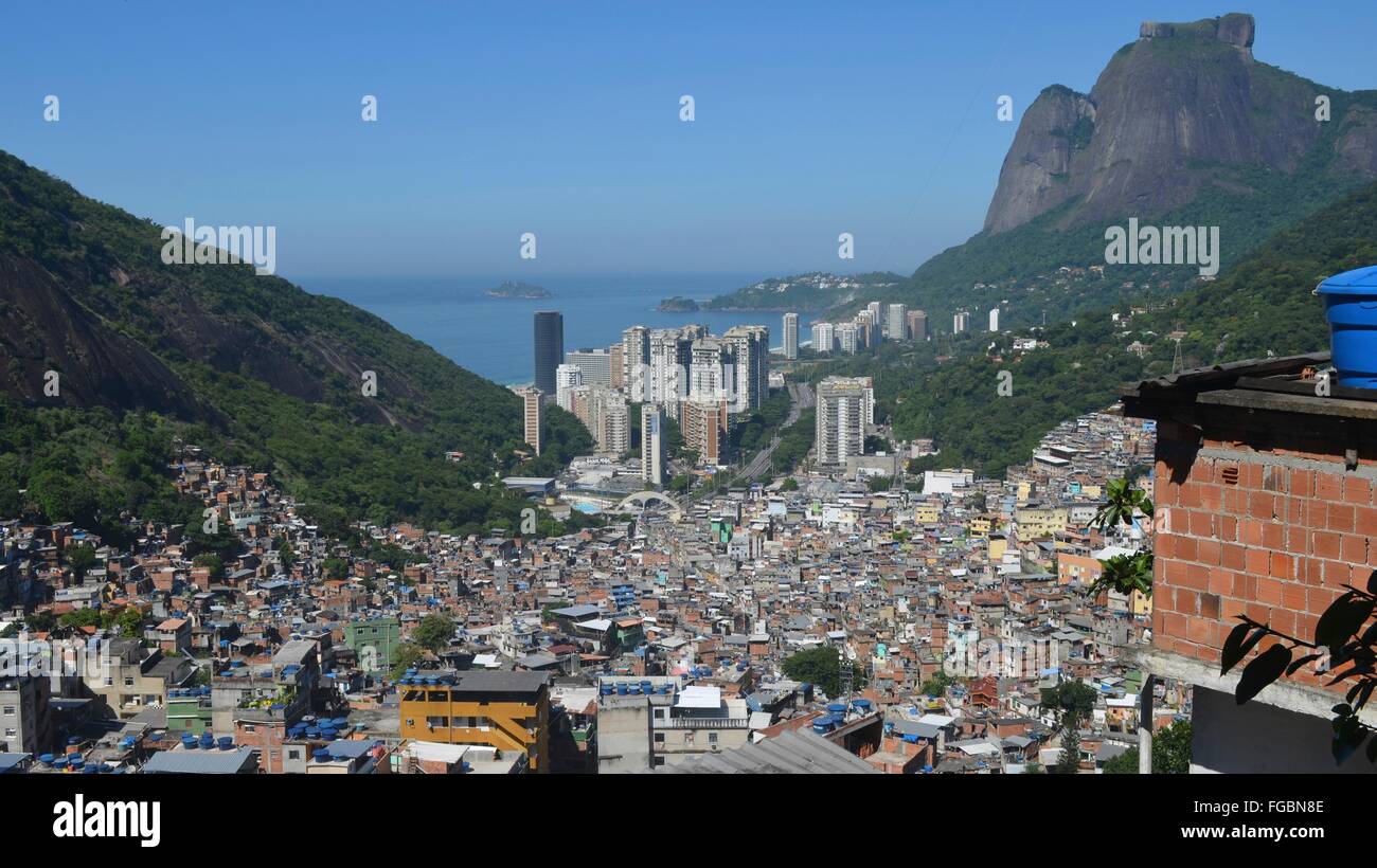 Ghetto favelas -Fotos und -Bildmaterial in hoher Auflösung – Alamy