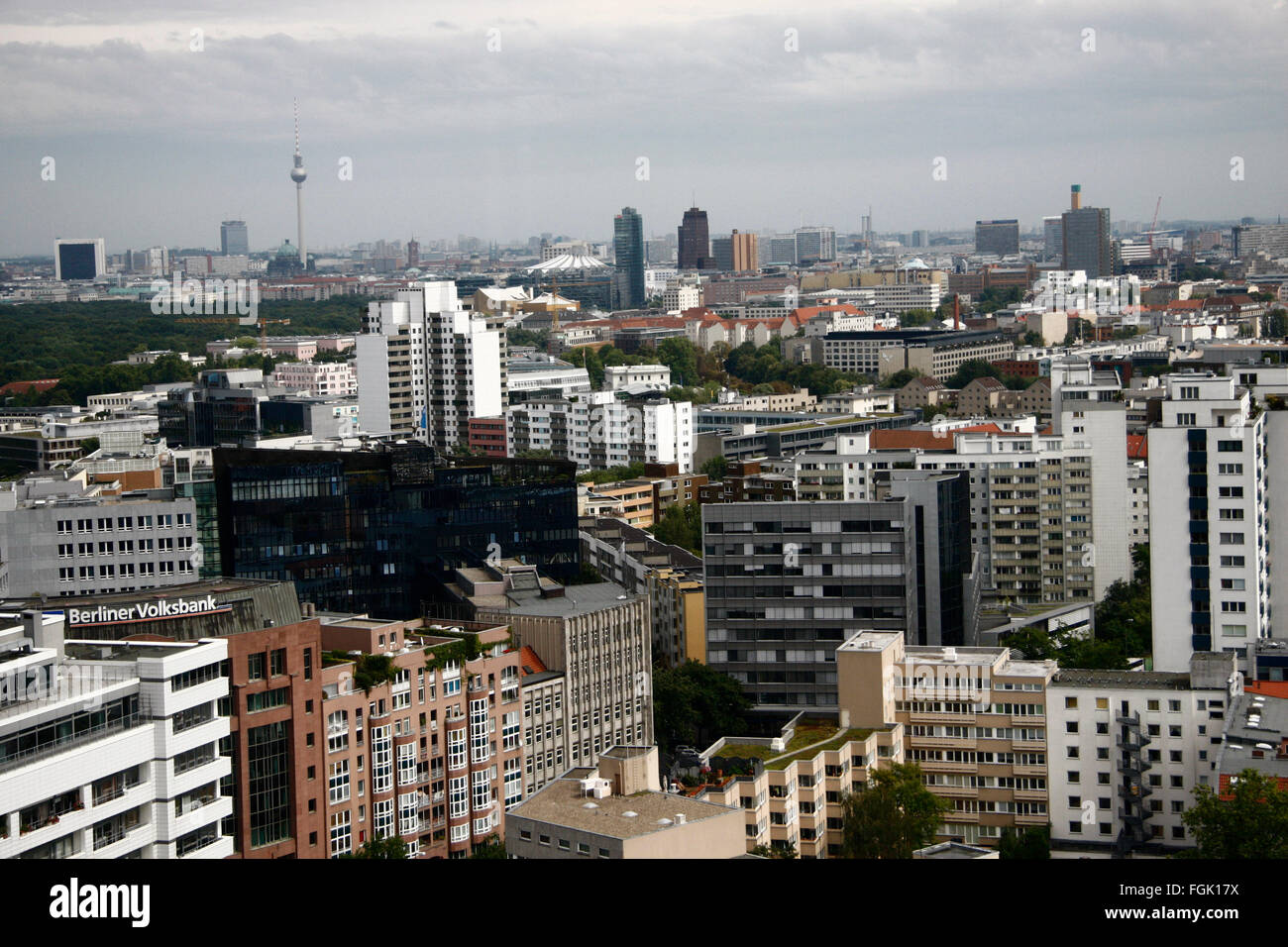 Blick in Richtung Berlin-Mitte Mit Den Hochhaeusern Vom Potsdamer Platz ...