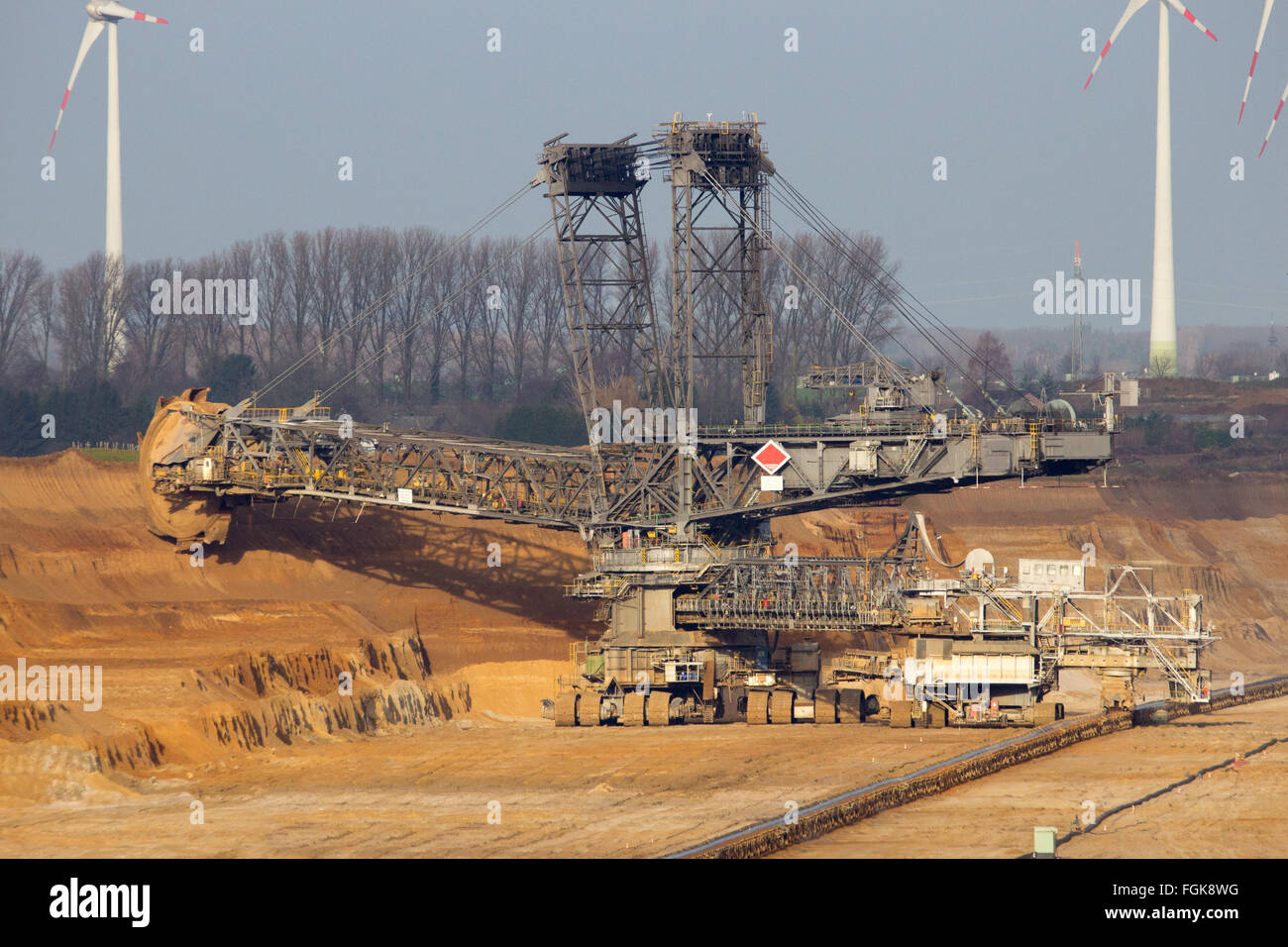 Bagger-Maschine in eine Braunkohle öffnen Pit mine Stockfotografie - Alamy